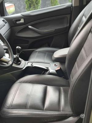 Pelēks Ford Kuga 2010 Marijampole, ar dzinēja tilpumu 2.00 L un nobraukumu 233 tūkst. km par 6000 €, foto 8 vietnē AUTOMOTO.COM.LV