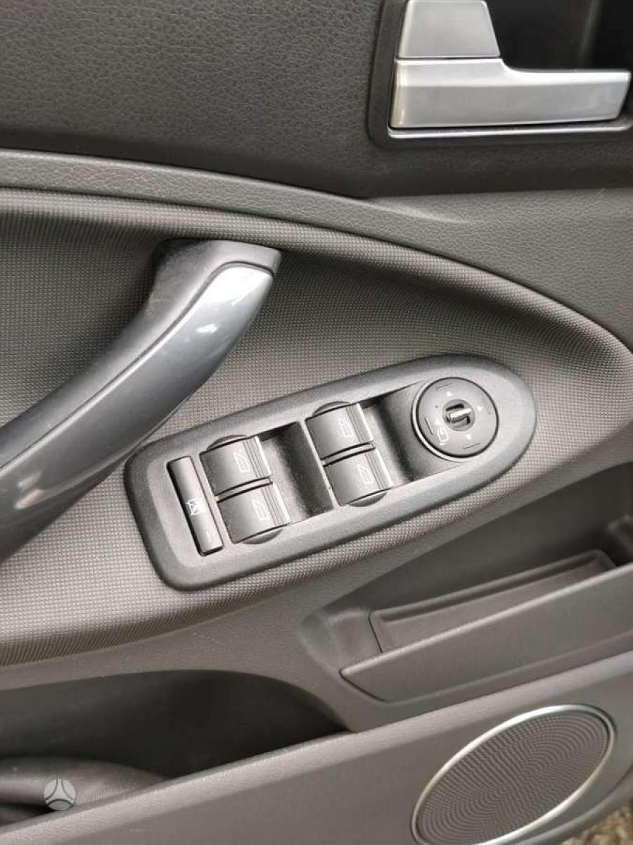 Pelēks Ford Kuga 2010 Marijampole, ar dzinēja tilpumu 2.00 L un nobraukumu 233 tūkst. km par 6000 €, foto 11 vietnē AUTOMOTO.COM.LV