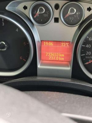 Pelēks Ford Kuga 2010 Marijampole, ar dzinēja tilpumu 2.00 L un nobraukumu 233 tūkst. km par 6000 €, foto 16 vietnē AUTOMOTO.COM.LV