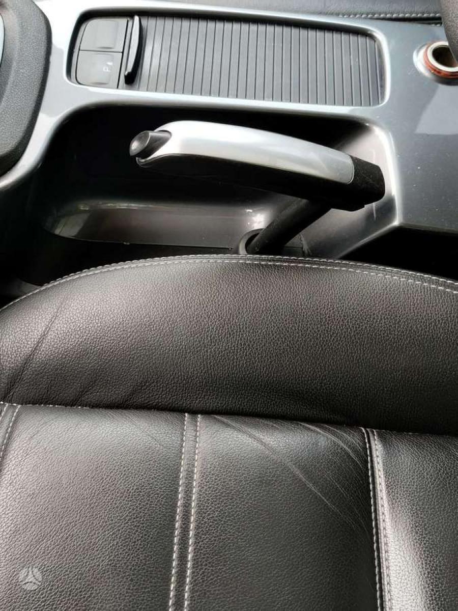 Pelēks Ford Kuga 2010 Marijampole, ar dzinēja tilpumu 2.00 L un nobraukumu 233 tūkst. km par 6000 €, foto 17 vietnē AUTOMOTO.COM.LV