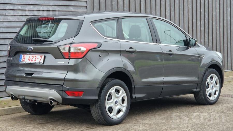Grey Ford Kuga 2017 in Jelgava, with an engine capacity of 1.50 L and mileage of 98 thousand km for 10950 €, photo 5 on AUTOMOTO.COM.LV