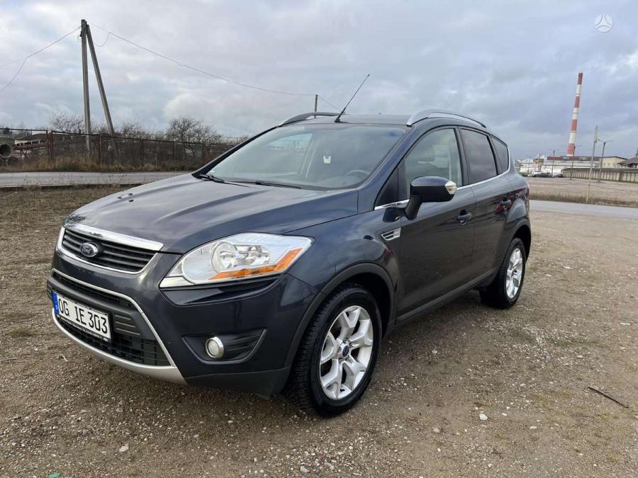 Grey Ford Kuga 2009 in Vilnius, with an engine capacity of 2.00 L and mileage of 236 thousand km for 4950 €, photo 1 on AUTOMOTO.COM.LV