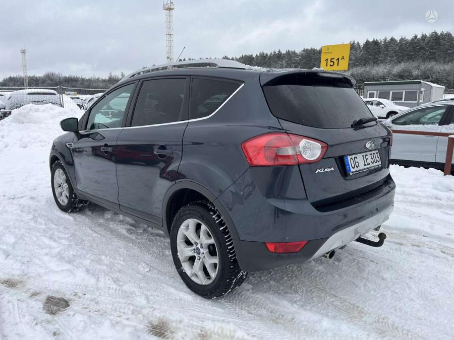 Grey Ford Kuga 2009 in Vilnius, with an engine capacity of 2.00 L and mileage of 234 thousand km for 4950 €, photo 6 on AUTOMOTO.COM.LV