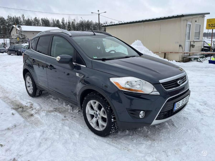 Pelēks Ford Kuga 2009 Viļņa, ar dzinēja tilpumu 2.00 L un nobraukumu 239 tūkst. km par 4700 €, foto 1 vietnē AUTOMOTO.COM.LV