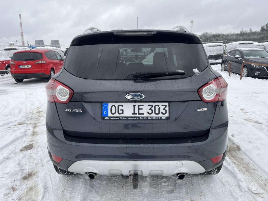 Grey Ford Kuga 2009 in Vilnius, with an engine capacity of 2.00 L and mileage of 235 thousand km for 4750 €, photo 5 on AUTOMOTO.COM.LV