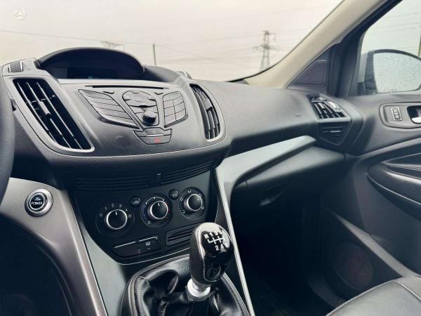 Pelēks Ford Kuga 2014 Panevēža, ar dzinēja tilpumu 2.00 L un nobraukumu 284 tūkst. km par 4499 €, foto 10 vietnē AUTOMOTO.COM.LV