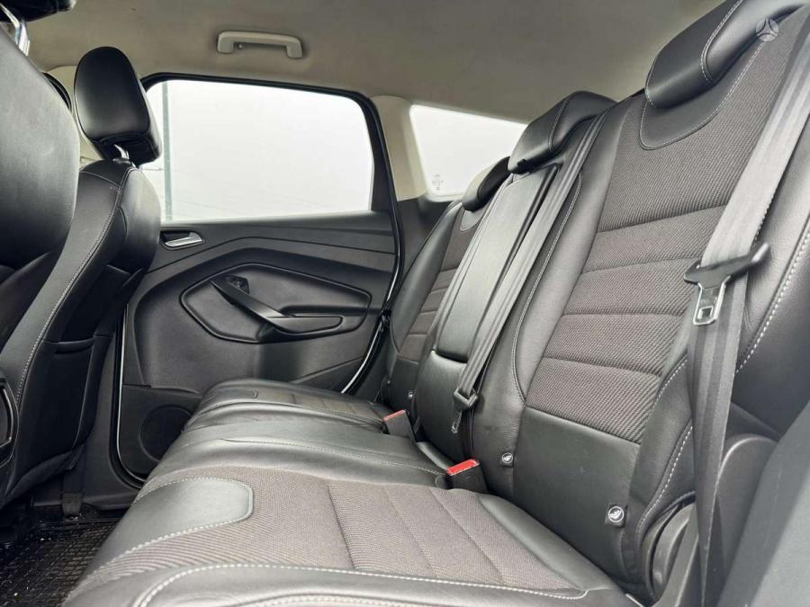 Pelēks Ford Kuga 2014 Panevēža, ar dzinēja tilpumu 2.00 L un nobraukumu 284 tūkst. km par 4499 €, foto 13 vietnē AUTOMOTO.COM.LV