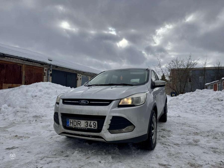 Grey Ford Kuga 2014 in Panevezys, with an engine capacity of 1.99 L and mileage of 284 thousand km for 3999 €, photo 1 on AUTOMOTO.COM.LV