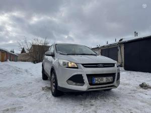 Grey Ford Kuga 2014 in Panevezys, with an engine capacity of 1.99 L and mileage of 284 thousand km for 3999 €, photo 3 on AUTOMOTO.COM.LV