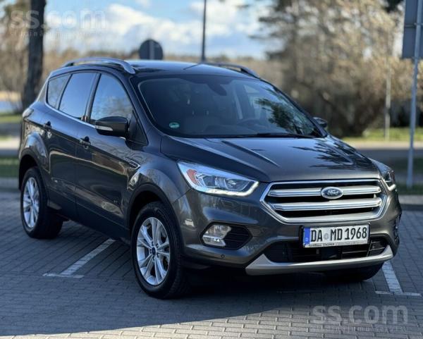 Pelēks Ford Kuga 2016 Jūrmala, ar dzinēja tilpumu 2.00 L un nobraukumu 0 tūkst. km par 9990 €, foto 1 vietnē AUTOMOTO.COM.LV