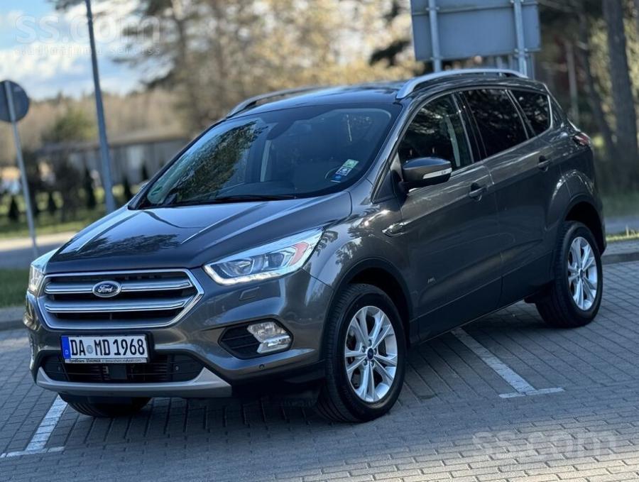 Pelēks Ford Kuga 2016 Jūrmala, ar dzinēja tilpumu 2.00 L un nobraukumu 0 tūkst. km par 9990 €, foto 3 vietnē AUTOMOTO.COM.LV