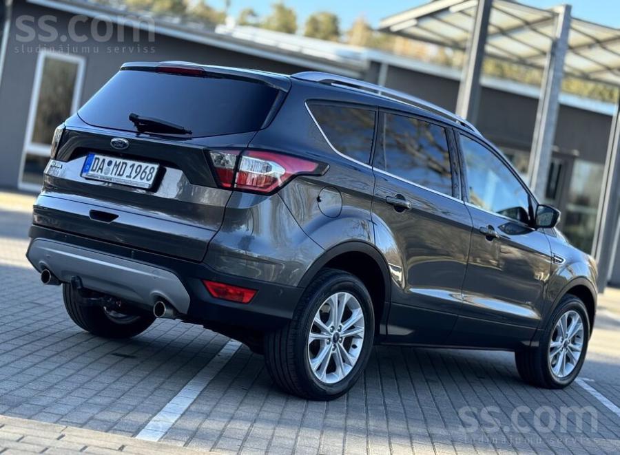 Pelēks Ford Kuga 2016 Jūrmala, ar dzinēja tilpumu 2.00 L un nobraukumu 0 tūkst. km par 9990 €, foto 4 vietnē AUTOMOTO.COM.LV