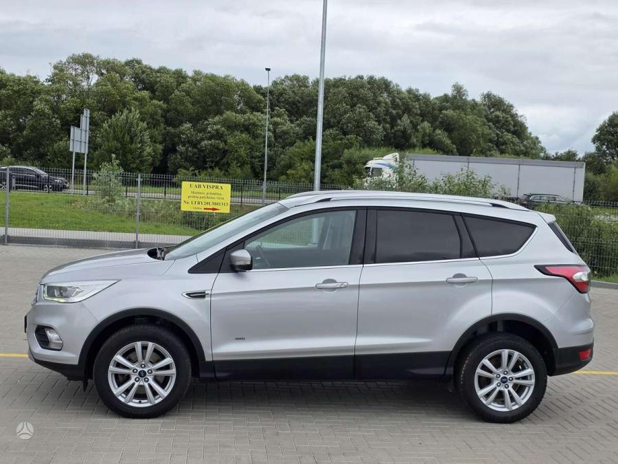Grey Ford Kuga 2017 in Taurage, with an engine capacity of 2.00 L and mileage of 212 thousand km for 8900 €, photo 3 on AUTOMOTO.COM.LV