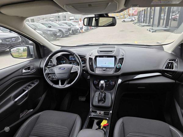 Grey Ford Kuga 2017 in Taurage, with an engine capacity of 2.00 L and mileage of 212 thousand km for 8900 €, photo 10 on AUTOMOTO.COM.LV