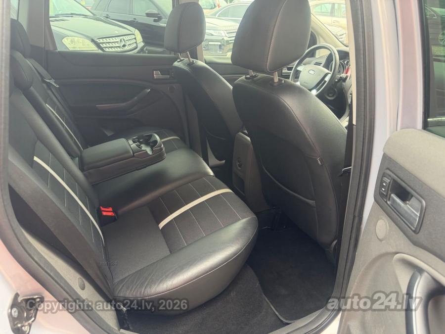 Grey Ford Kuga 2011 in Voru, with an engine capacity of 2.00 L and mileage of 204 thousand km for 5700 €, photo 9 on AUTOMOTO.COM.LV