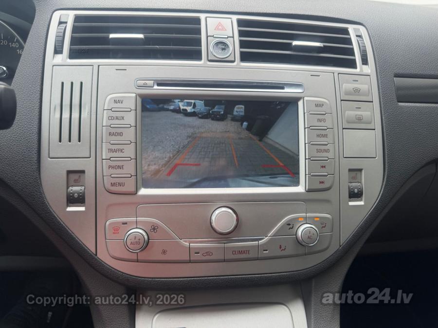 Grey Ford Kuga 2011 in Voru, with an engine capacity of 2.00 L and mileage of 204 thousand km for 5700 €, photo 11 on AUTOMOTO.COM.LV