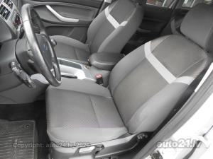 Grey Ford Kuga 2012 in Viljandi, with an engine capacity of 2.00 L and mileage of 180 thousand km for 7990 €, photo 7 on AUTOMOTO.COM.LV