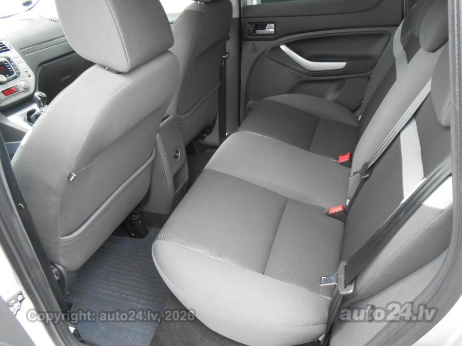 Grey Ford Kuga 2012 in Viljandi, with an engine capacity of 2.00 L and mileage of 180 thousand km for 7990 €, photo 8 on AUTOMOTO.COM.LV