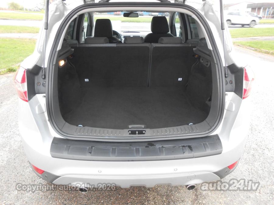 Grey Ford Kuga 2012 in Viljandi, with an engine capacity of 2.00 L and mileage of 180 thousand km for 7990 €, photo 19 on AUTOMOTO.COM.LV
