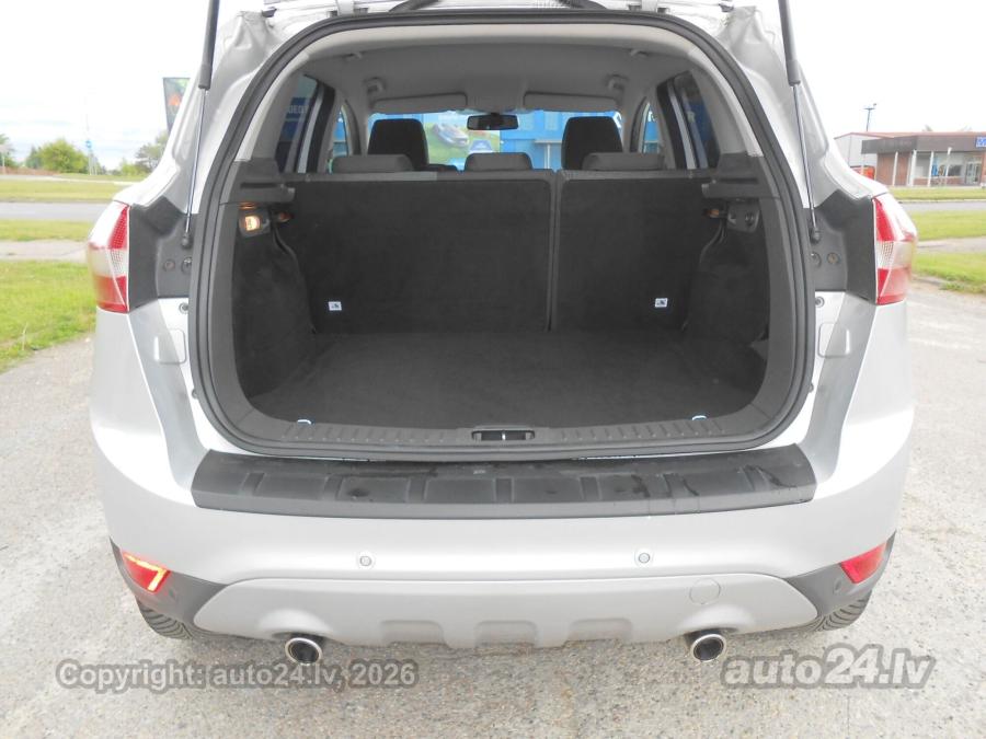 Grey Ford Kuga 2012 in Viljandi, with an engine capacity of 2.00 L and mileage of 180 thousand km for 7990 €, photo 19 on AUTOMOTO.COM.LV