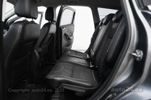 Pelēks Ford Kuga 2013 Tallina, ar dzinēja tilpumu 2.00 L un nobraukumu 175 tūkst. km par 6500 €, foto 11 vietnē AUTOMOTO.COM.LV