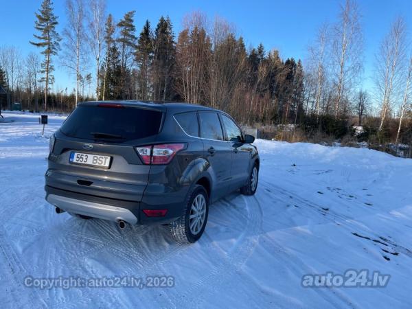 Pelēks Ford Kuga 2017 Tallina, ar dzinēja tilpumu 2.00 L un nobraukumu 257 tūkst. km par 11499 €, foto 3 vietnē AUTOMOTO.COM.LV
