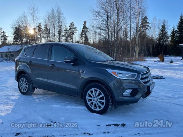 Pelēks Ford Kuga 2017 Tallina, ar dzinēja tilpumu 2.00 L un nobraukumu 257 tūkst. km par 11499 €, foto 4 vietnē AUTOMOTO.COM.LV