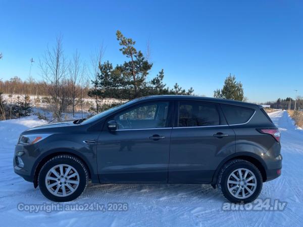 Pelēks Ford Kuga 2017 Tallina, ar dzinēja tilpumu 2.00 L un nobraukumu 257 tūkst. km par 11499 €, foto 5 vietnē AUTOMOTO.COM.LV