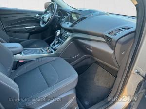 Grey Ford Kuga 2018 in Paide, with an engine capacity of 2.00 L and mileage of 122 thousand km for 10990 €, photo 7 on AUTOMOTO.COM.LV
