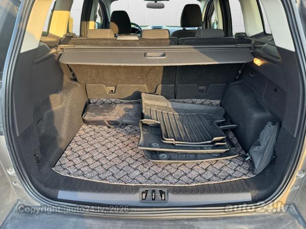 Grey Ford Kuga 2018 in Paide, with an engine capacity of 2.00 L and mileage of 122 thousand km for 10990 €, photo 11 on AUTOMOTO.COM.LV