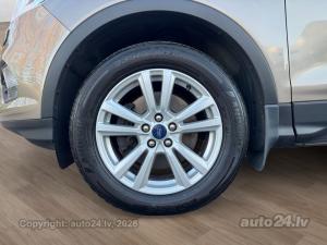 Grey Ford Kuga 2018 in Paide, with an engine capacity of 2.00 L and mileage of 122 thousand km for 10990 €, photo 16 on AUTOMOTO.COM.LV