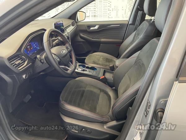 Pelēks Ford Kuga 2023 Tallina, ar dzinēja tilpumu 2.50 L un nobraukumu 24 tūkst. km par 25900 €, foto 9 vietnē AUTOMOTO.COM.LV