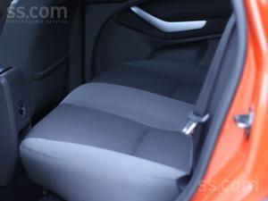 Orange Ford Kuga 2011 in Limbazi, with an engine capacity of 2.00 L and mileage of 221 thousand km for 6500 €, photo 18 on AUTOMOTO.COM.LV