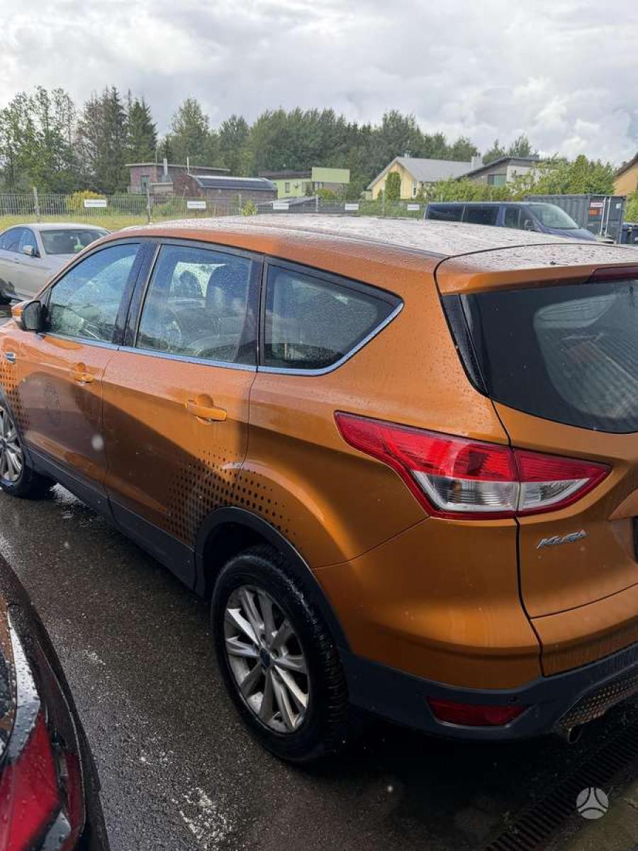 Oranžs Ford Kuga 2016 Kauņa, ar dzinēja tilpumu 1.50 L un nobraukumu 216 tūkst. km par 3300 €, foto 1 vietnē AUTOMOTO.COM.LV