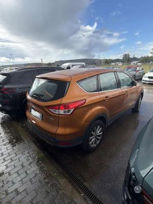 Oranžs Ford Kuga 2016 Kauņa, ar dzinēja tilpumu 1.50 L un nobraukumu 216 tūkst. km par 3300 €, foto 3 vietnē AUTOMOTO.COM.LV