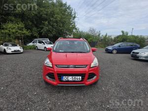 Red Ford Kuga 2014 in Riga, with an engine capacity of 2.00 L and mileage of 217 thousand km for 9990 €, photo 3 on AUTOMOTO.COM.LV