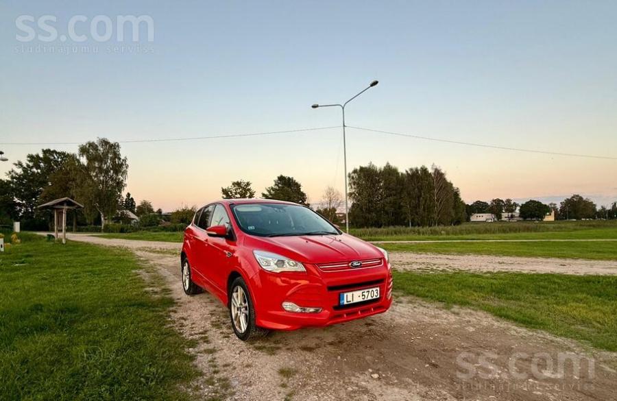 Red Ford Kuga 2015 in Jelgava, with an engine capacity of 2.00 L and mileage of 253 thousand km for 8400 €, photo 1 on AUTOMOTO.COM.LV