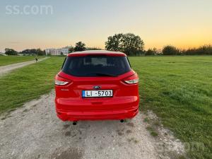 Red Ford Kuga 2015 in Jelgava, with an engine capacity of 2.00 L and mileage of 253 thousand km for 8400 €, photo 3 on AUTOMOTO.COM.LV
