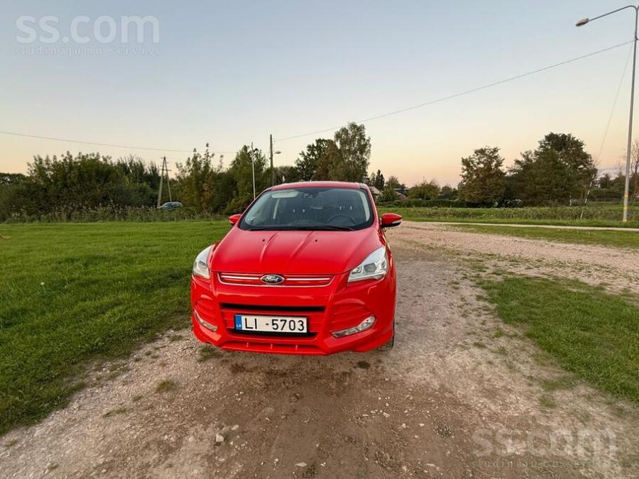 Red Ford Kuga 2015 in Jelgava, with an engine capacity of 2.00 L and mileage of 253 thousand km for 8400 €, photo 4 on AUTOMOTO.COM.LV