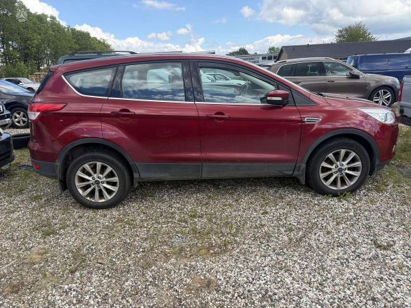 Sarkans Ford Kuga 2015 Panevēža, ar dzinēja tilpumu 1.50 L un nobraukumu 245 tūkst. km par 6150 €, foto 5 vietnē AUTOMOTO.COM.LV