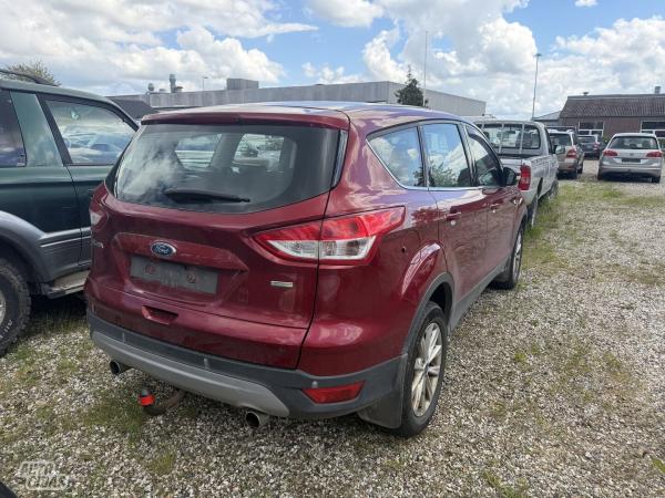 Red Ford Kuga 2015 in Panevezys, with an engine capacity of 1.50 L and mileage of 245 thousand km for 6250 €, photo 3 on AUTOMOTO.COM.LV