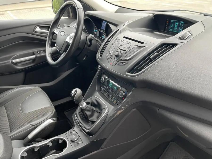 Red Ford Kuga 2015 in Jurmala, with an engine capacity of 1.50 L and mileage of 245 thousand km for 7250 €, photo 31 on AUTOMOTO.COM.LV