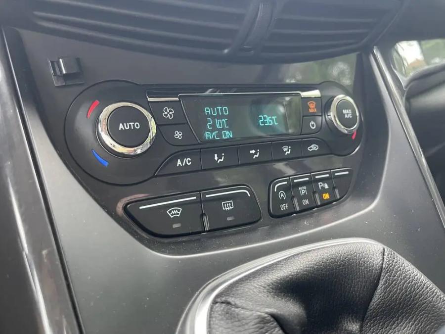 Red Ford Kuga 2015 in Jurmala, with an engine capacity of 1.50 L and mileage of 245 thousand km for 7250 €, photo 35 on AUTOMOTO.COM.LV