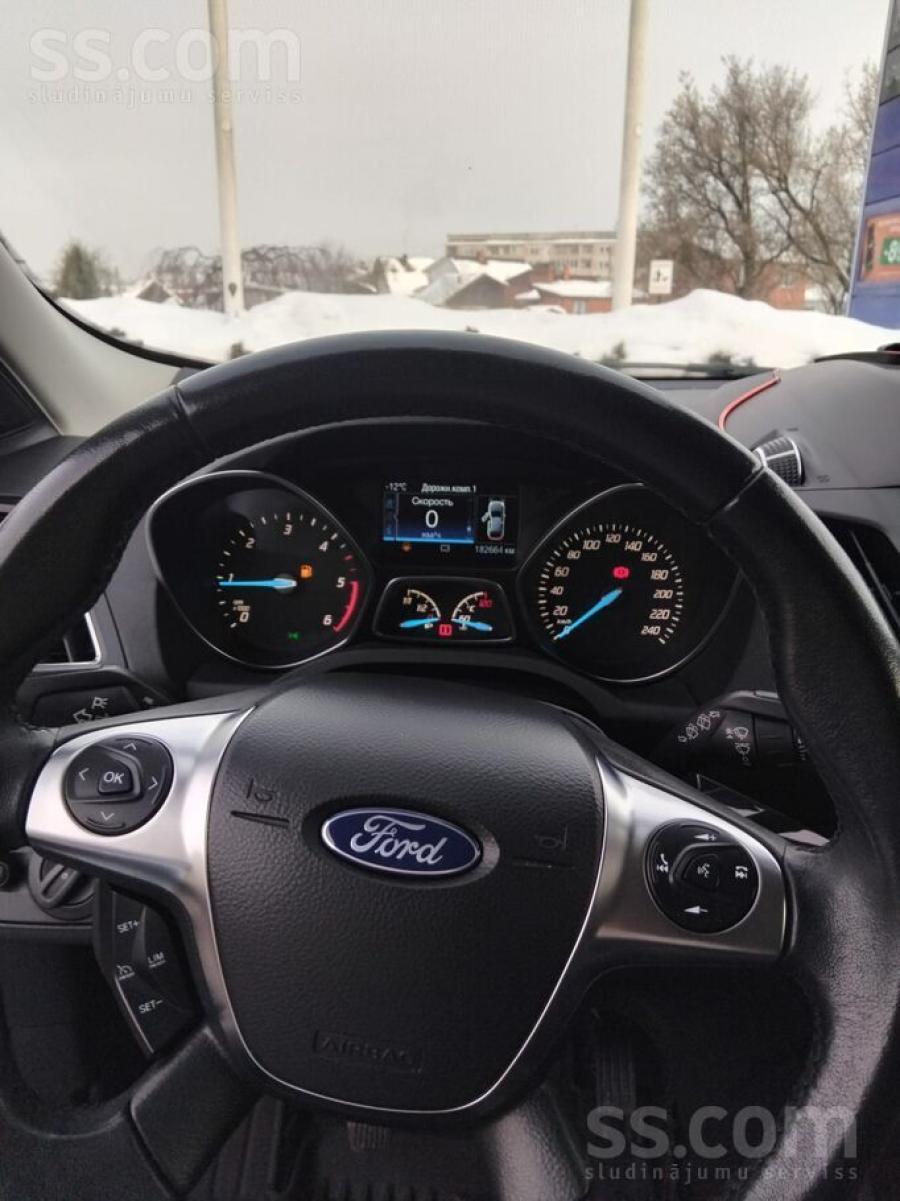 Sarkans Ford Kuga 2016 Krāslava, ar dzinēja tilpumu 2.00 L un nobraukumu 187 tūkst. km par 10000 €, foto 4 vietnē AUTOMOTO.COM.LV