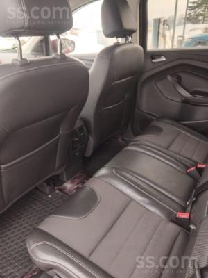 Sarkans Ford Kuga 2016 Krāslava, ar dzinēja tilpumu 2.00 L un nobraukumu 187 tūkst. km par 10000 €, foto 6 vietnē AUTOMOTO.COM.LV