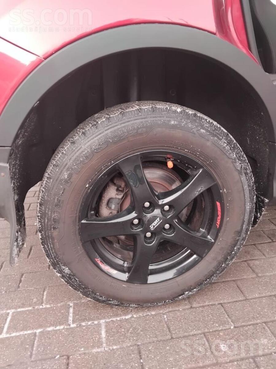 Sarkans Ford Kuga 2016 Krāslava, ar dzinēja tilpumu 2.00 L un nobraukumu 187 tūkst. km par 10000 €, foto 10 vietnē AUTOMOTO.COM.LV