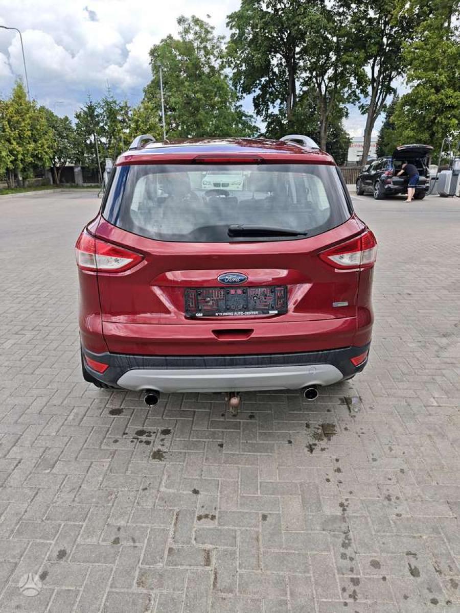 Red Ford Kuga 2016 in Taurage, with an engine capacity of 1.50 L and mileage of 167 thousand km for 6850 €, photo 6 on AUTOMOTO.COM.LV