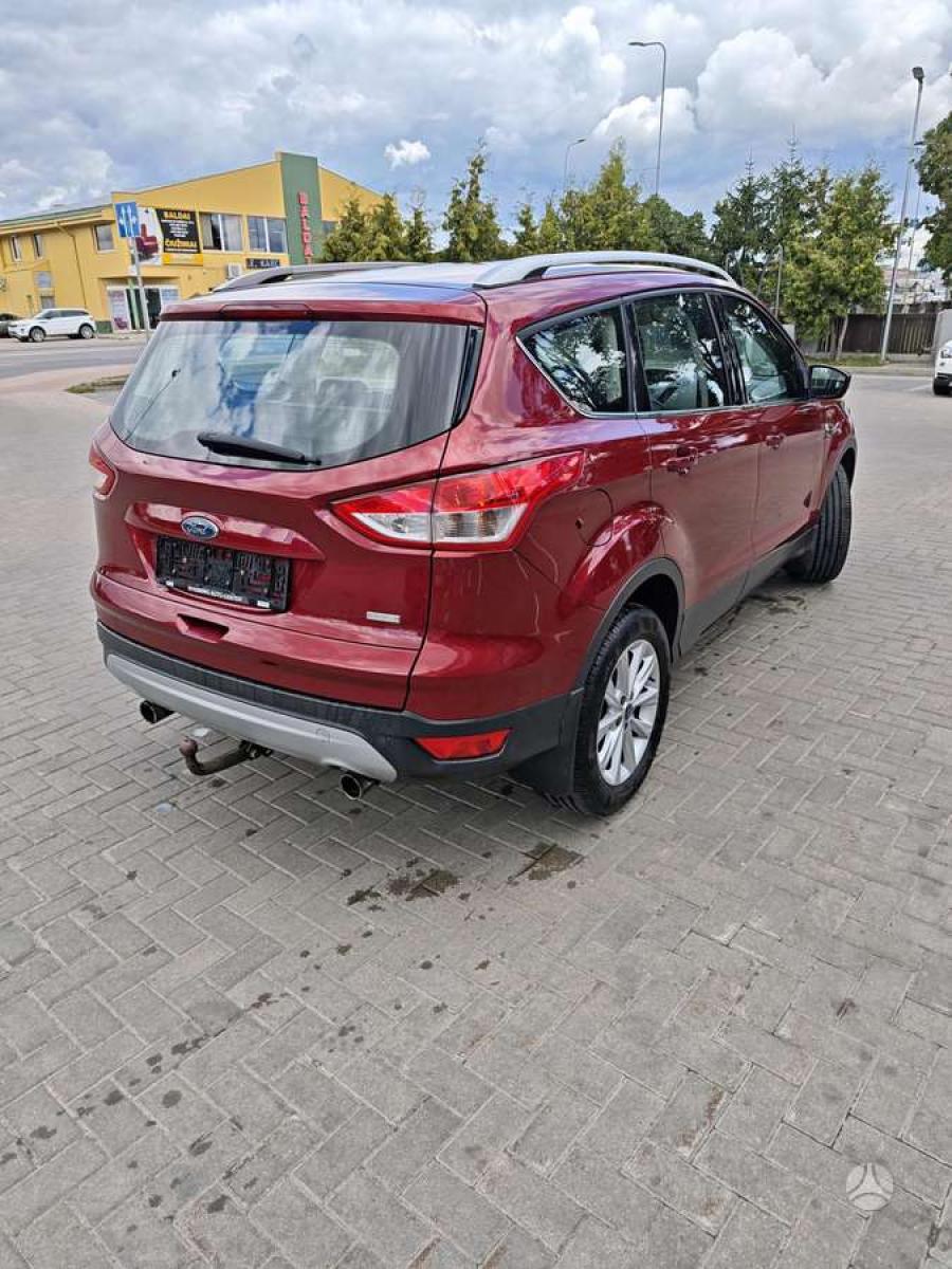 Red Ford Kuga 2016 in Taurage, with an engine capacity of 1.50 L and mileage of 167 thousand km for 6850 €, photo 7 on AUTOMOTO.COM.LV