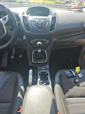 Red Ford Kuga 2016 in Taurage, with an engine capacity of 1.50 L and mileage of 167 thousand km for 6850 €, photo 11 on AUTOMOTO.COM.LV