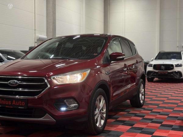 Red Ford Kuga 2017 in Vilnius, with an engine capacity of 1.50 L and mileage of 92 thousand km for 8999 €, photo 7 on AUTOMOTO.COM.LV